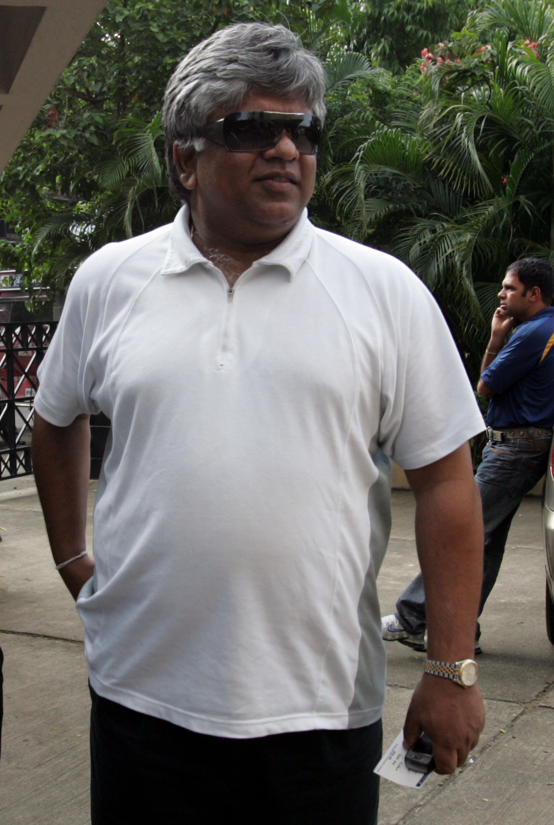 Arjuna Ranatunga tells Sri Lankan fans not to behave like Indian spectators