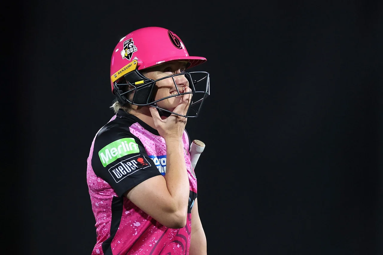 WBBL | Twitter in awe as Caoimhe Bray and Alyssa Healy enthrall crowd ...